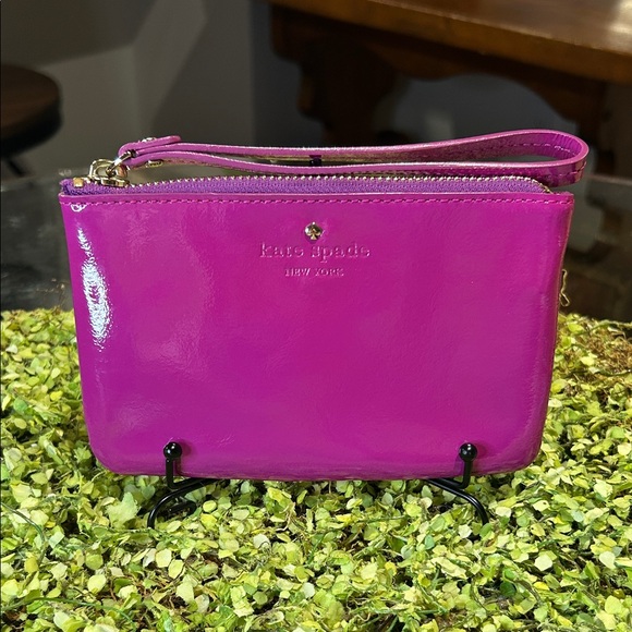 kate spade | Bags | Kate Spade Story Book Fuchsia Wristlet 65x 4 Nwot ...